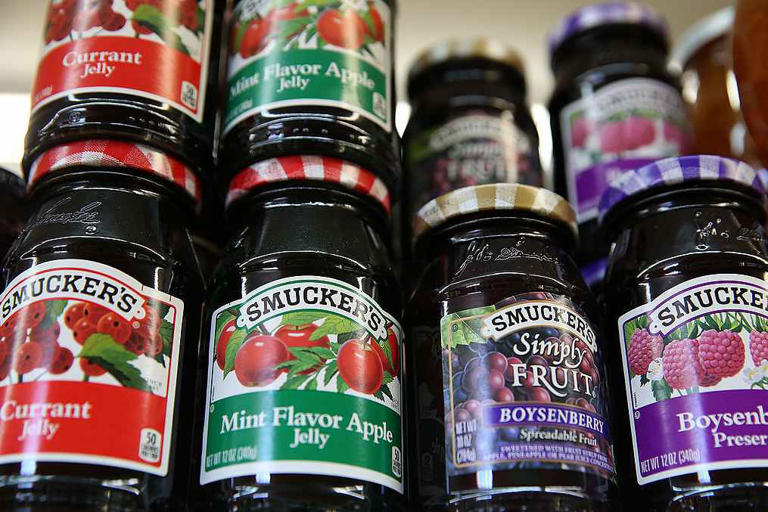 JM Smucker stock rises. Earnings and guidance go in opposite directions.