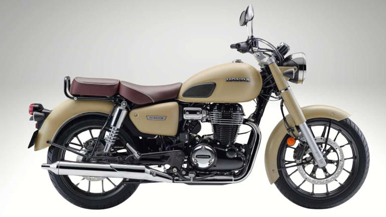 Honda Gave Its Little Cruiser Motorcycle Military-Inspired Colorways We ...