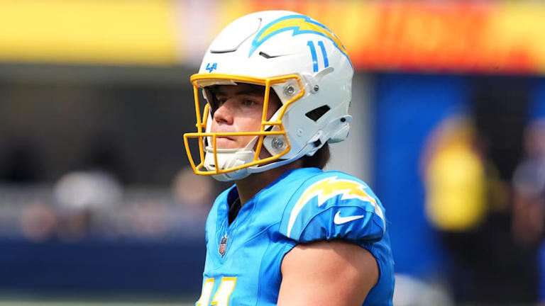 Brandon Aubrey, Cameron Dicker Lead Fantasy Football Kicker Rankings