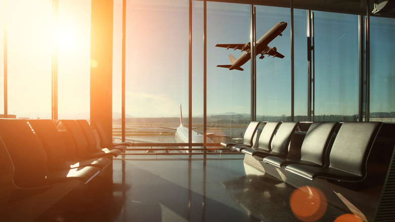 Which Is More Affordable: Smaller Or Larger Airports? Here's What The ...