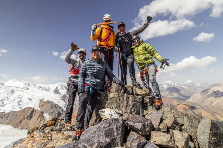 Quadriplegic ex-rugby pro who broke his neck completes mountaineering first