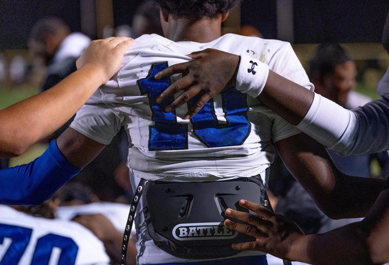 Why Andre Adams chose to stay home and play for Antioch football, what ...