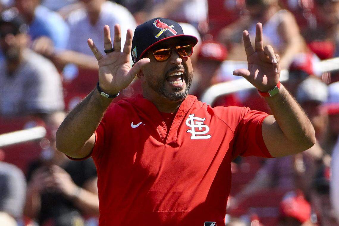 Cardinals, Marmol grapple with unknowns as a new era approaches
