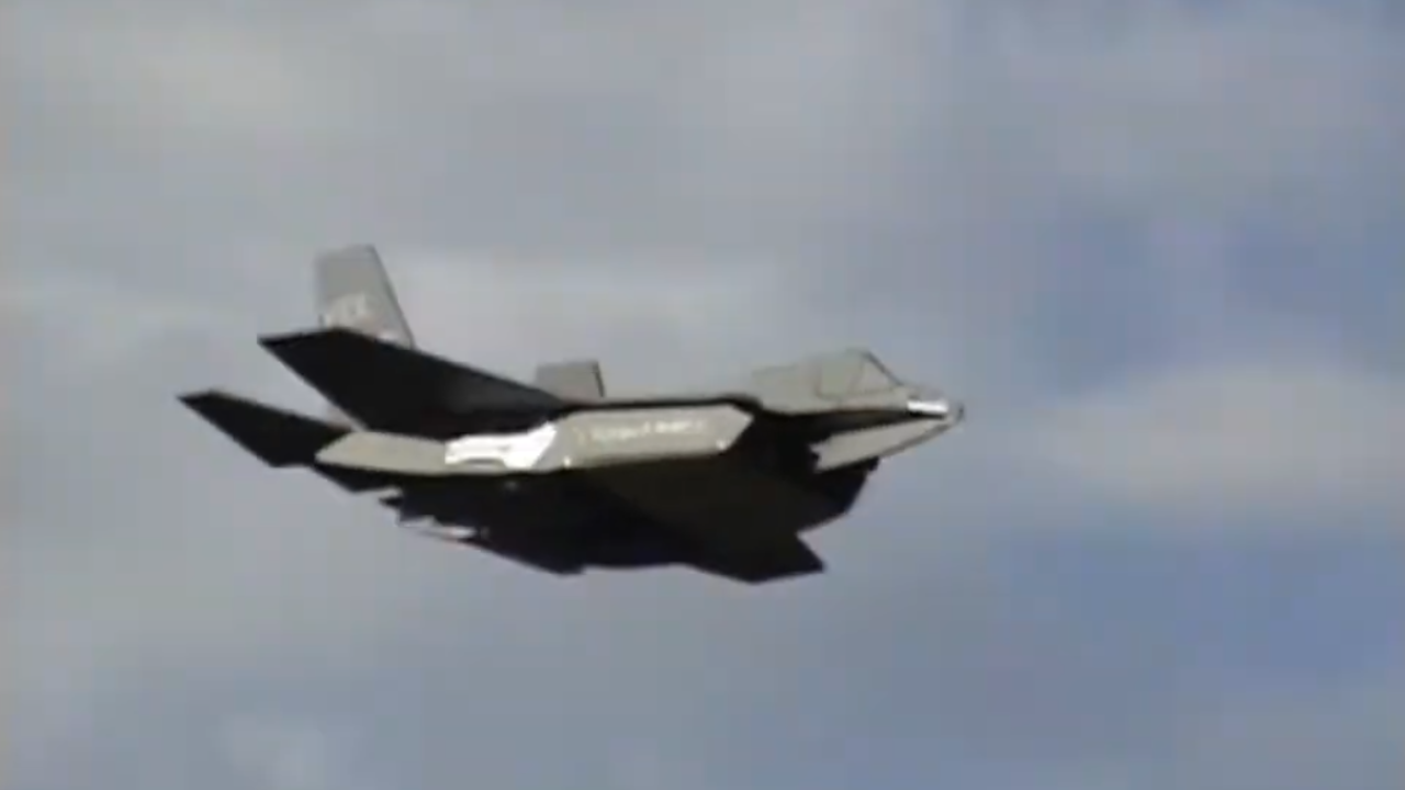 RC F-35 Parkjet in Action