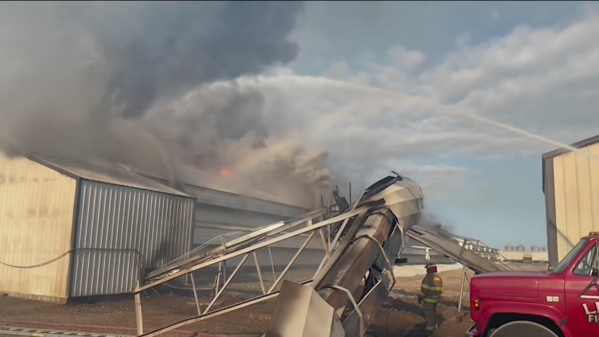 Fire at massive Iowa chicken farm contained after hours of effort