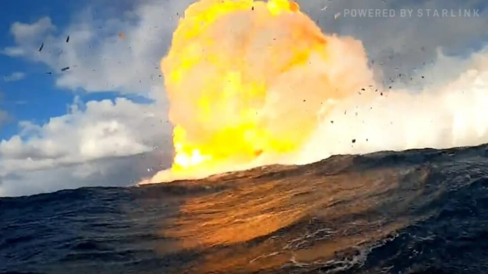 Fiery blaze over Indian Ocean as Elon Musk’s SpaceX Starship suffers ...