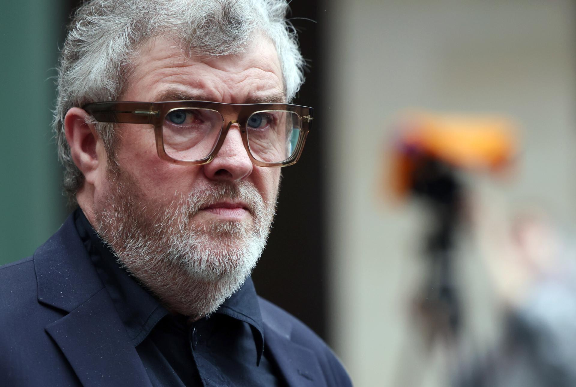 El hermano mayor de Liam y Noel Gallagher, miembros de Oasis, es ...