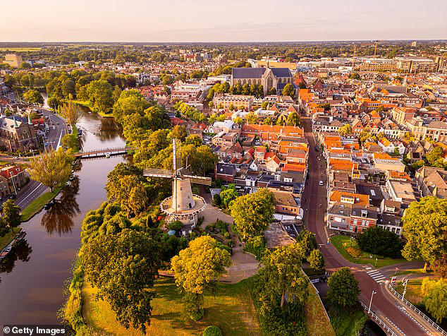 Four-day week becoming 'very common' among Dutch workers, economist reveals