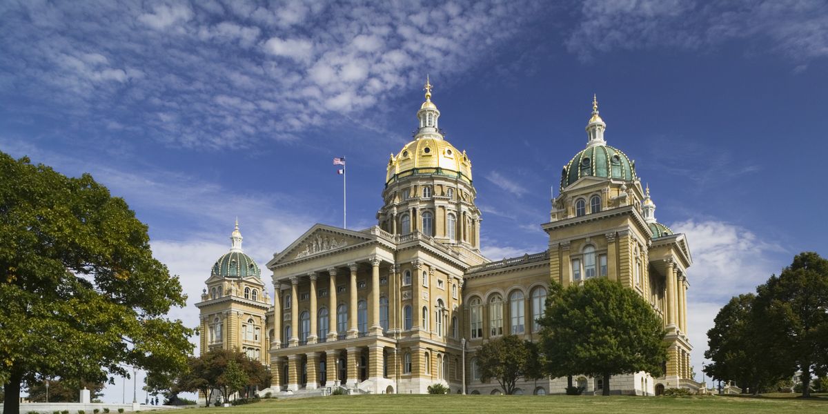 There’s Hope! An Iowa Democrat Just Flipped a Trumpist District.