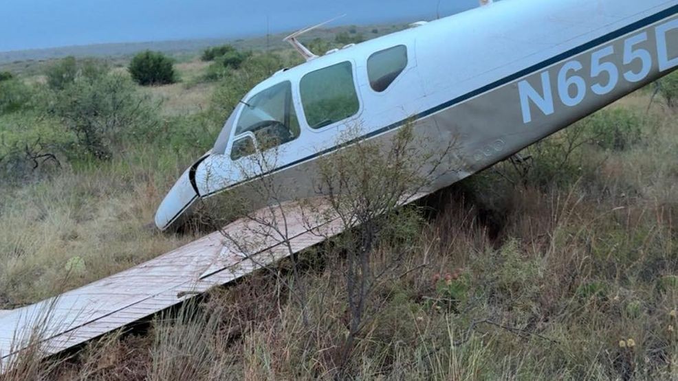 Volunteer firefighters pull victims out plane after crash in 'very ...