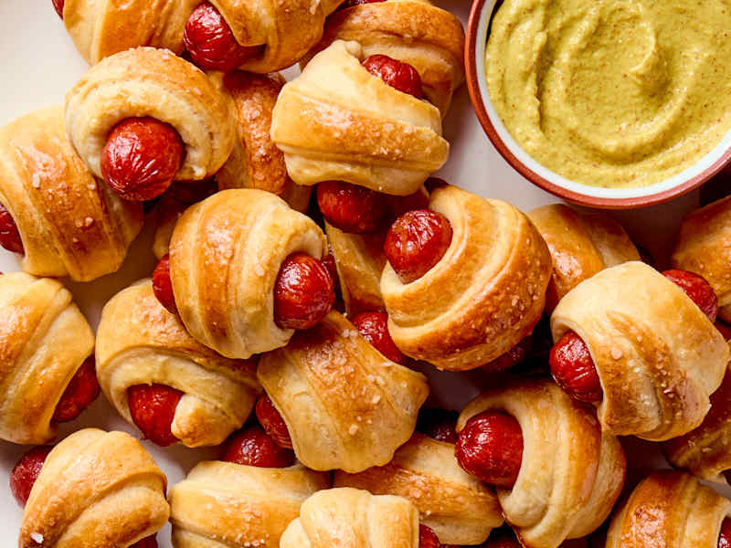 The Easy Party Appetizers That Leave Everyone Begging For Seconds