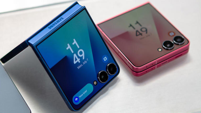 Samsung's Galaxy Z Flip 7 is put through the ringer as a teardown shows ...