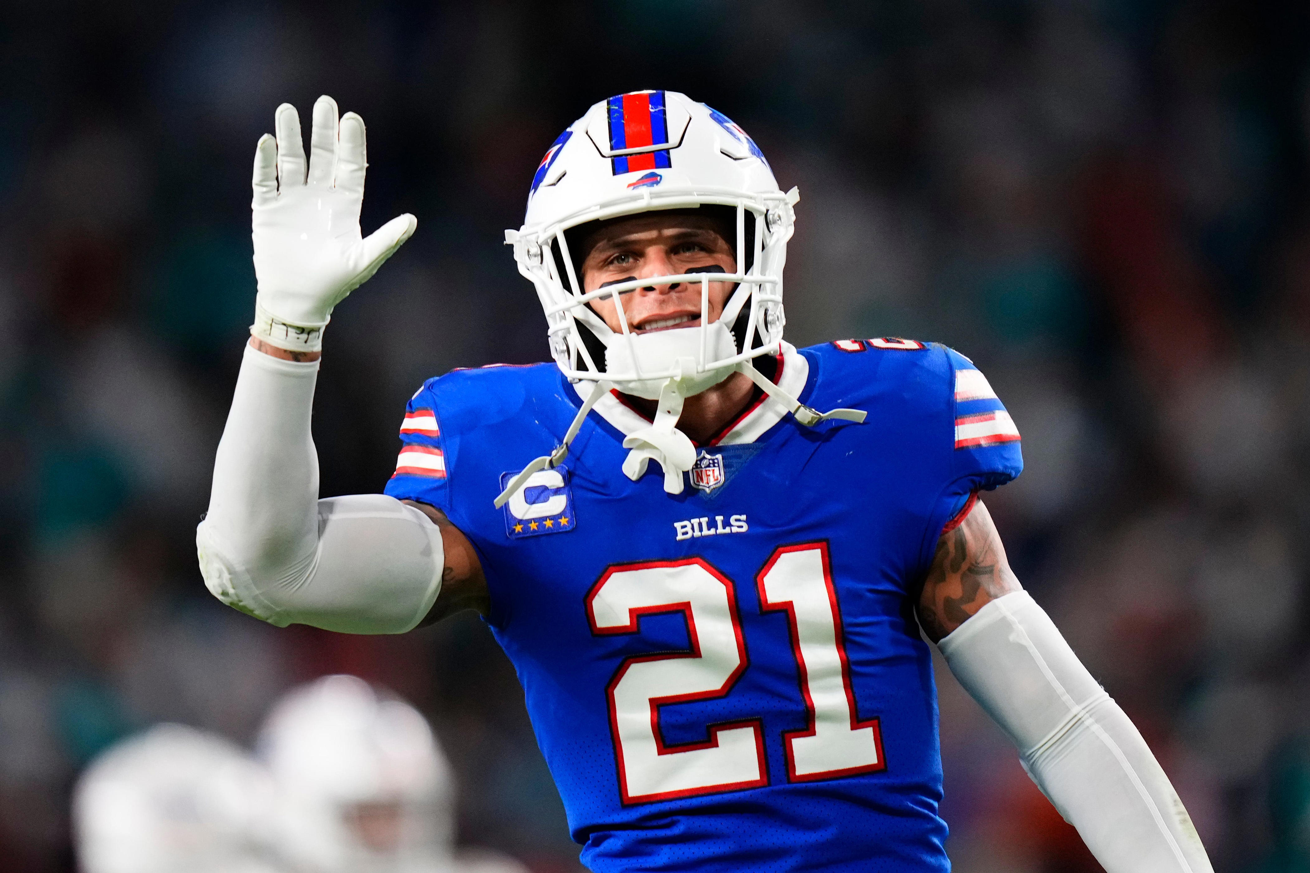 Jordan Poyer to re-sign with Bills in emotional reunion with Buffalo