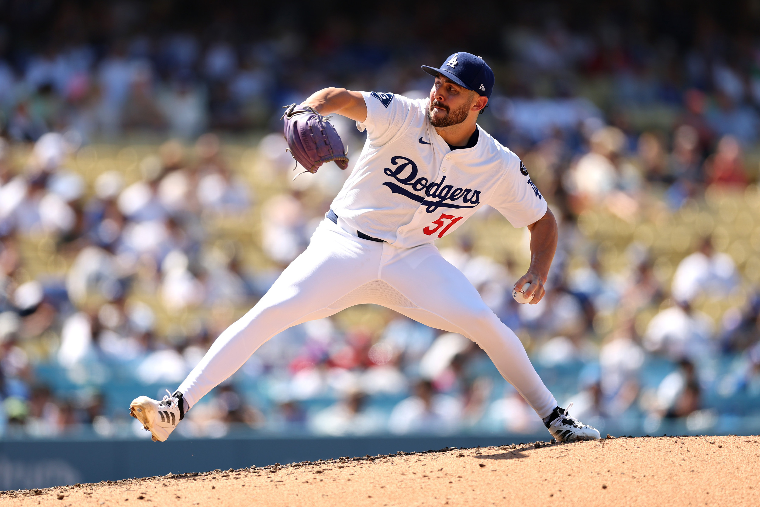 Dodgers' Dave Roberts Gives Alex Vesia Update After Concerning Injury News