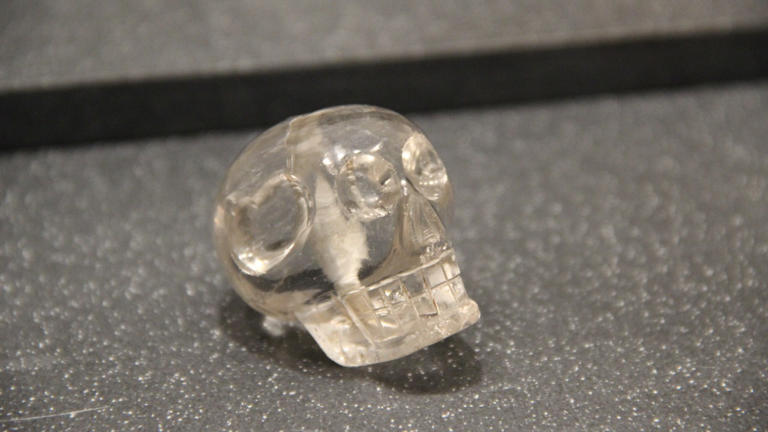 Archaeologists find crystal skulls of unknown origin