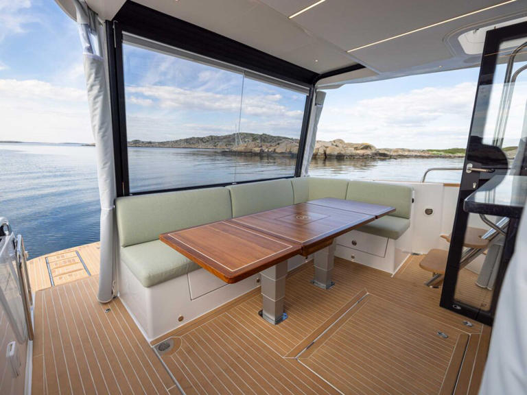 Boat Test: 2025 Nimbus 495 Flybridge