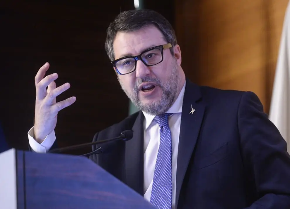 Salvini “In Francia hanno problemi più rilevanti delle mie ...