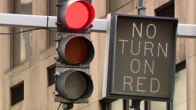Pittsburgh to install red light cameras at some intersections
