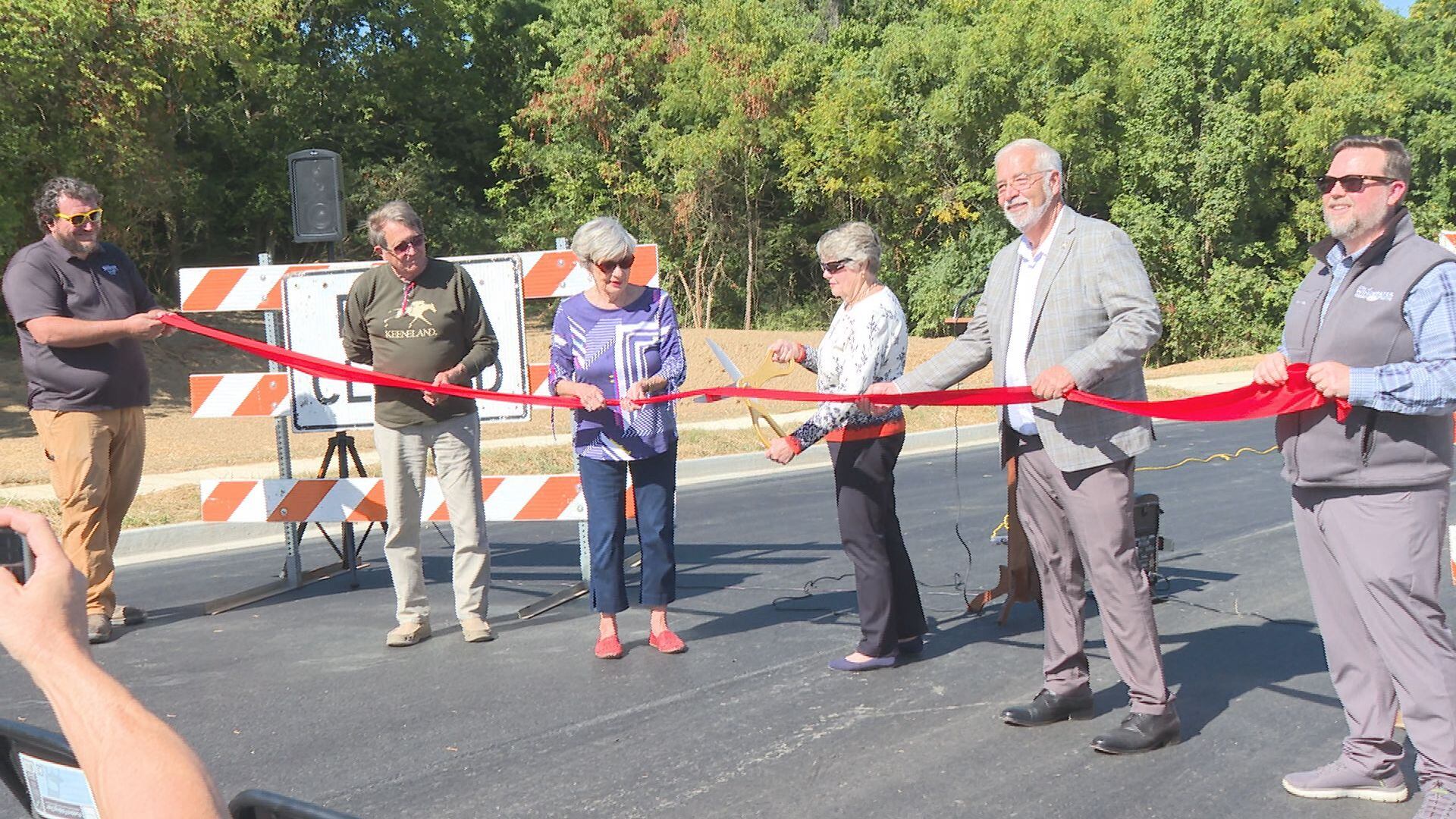 Fulton Rd. in Winchester officially opens up to traffic
