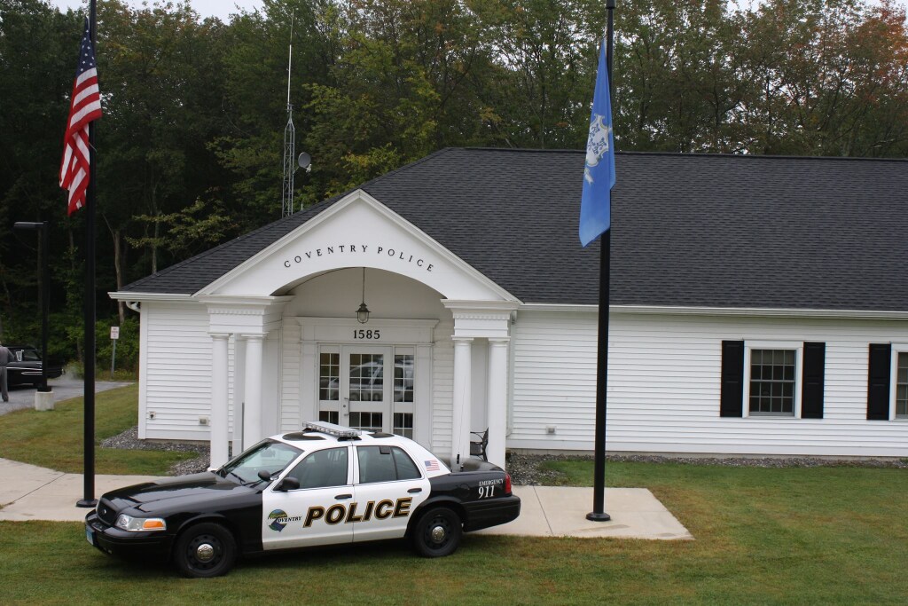 Manchester woman faces DUI, other charges after two hit-and-run crashes ...