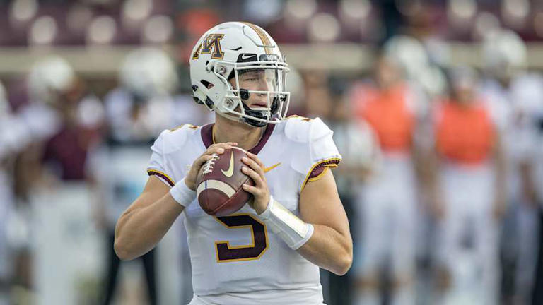 What are realistic expectations for Drake Lindsey's first career start?