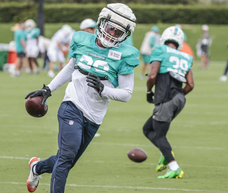 Dolphins GM Chris Grier expresses faith in cornerbacks, offensive line