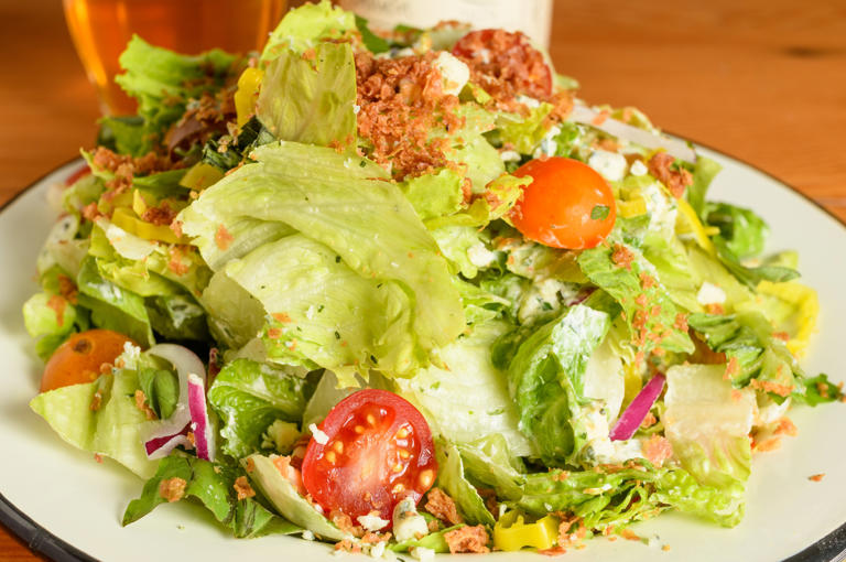 Little Lark Brings Neo-Neapolitan Pizzas and Patio Life to Guild Row