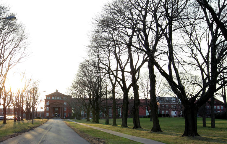 Connecticut prison guard 'viciously attacked' by inmate, union says