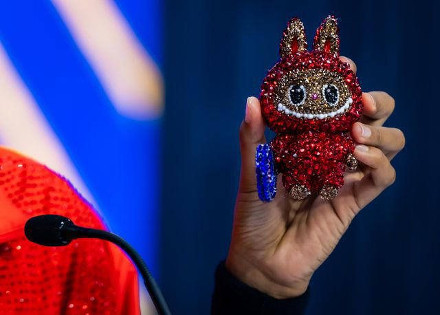 Naomi Osaka's $495 Bedazzled Labubu Steals the Show at the U.S. Open ...