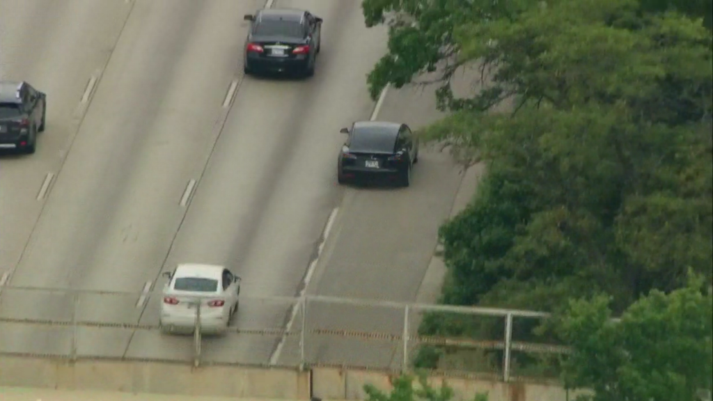 Tesla driver leads police on pursuit along Eisenhower Expressway