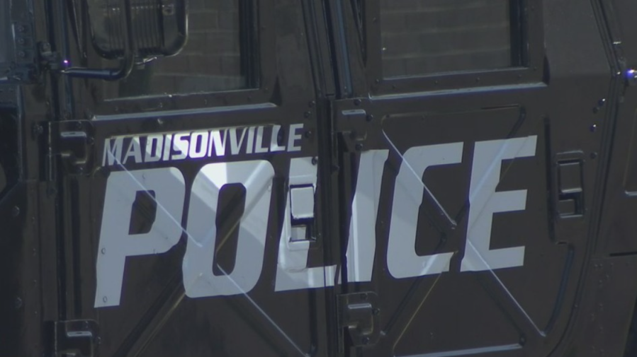 Aggressive pit bull forces Madisonville officer to shoot to avoid bite