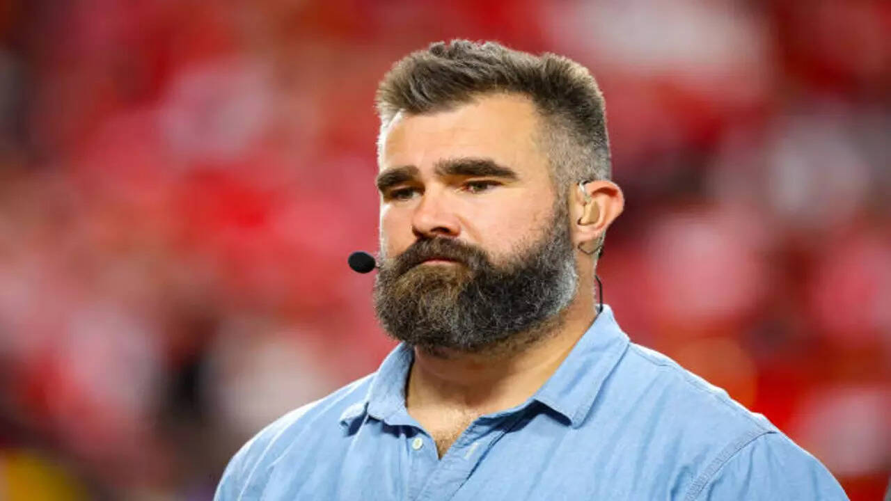 Jason Kelce believes Jerry Jones steering Cowboys’ Micah Parsons ...
