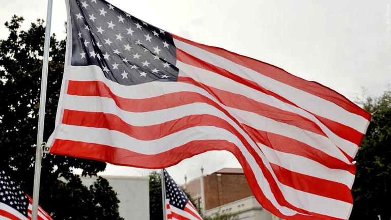 President Trump orders U.S. flags lowered to half-staff after Minneapolis deadly shooting