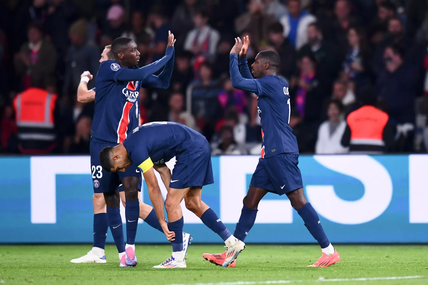 Transfer – Manchester United tried to signe a PSG striker!
