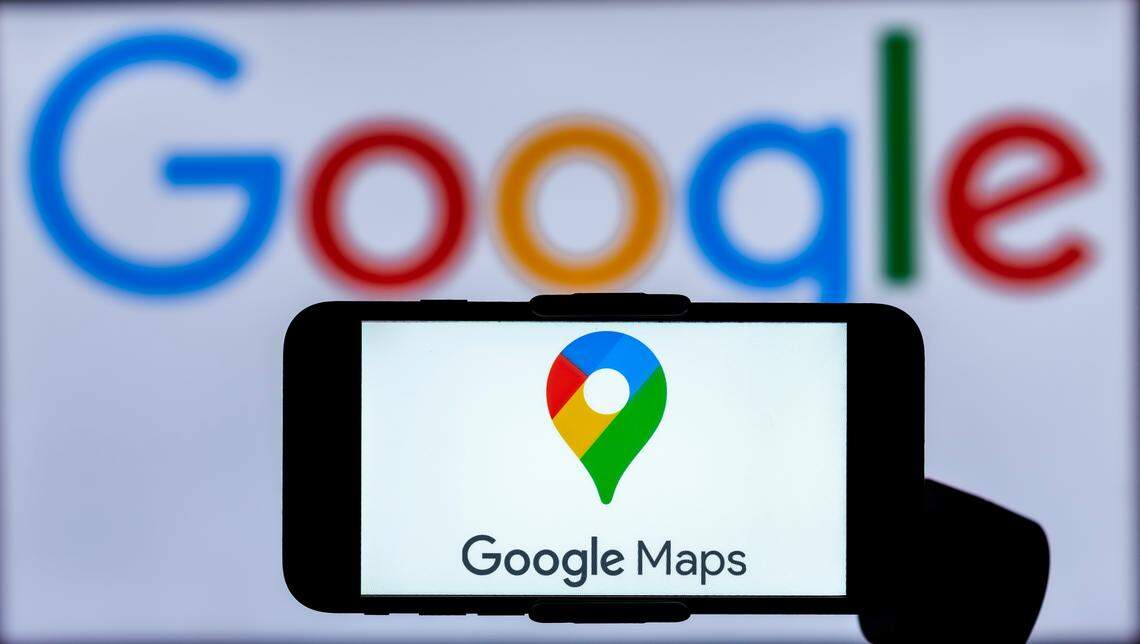 Is it illegal to use Google Maps while driving in Texas? What the law says