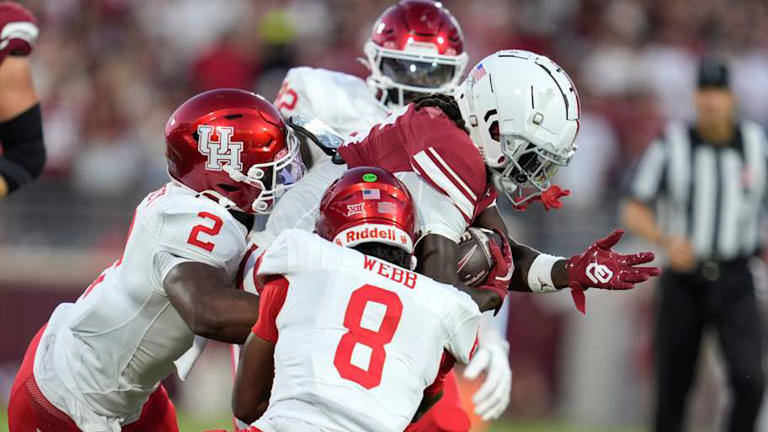 Houston Cougars Unveil Jersey Selection for Season Opener