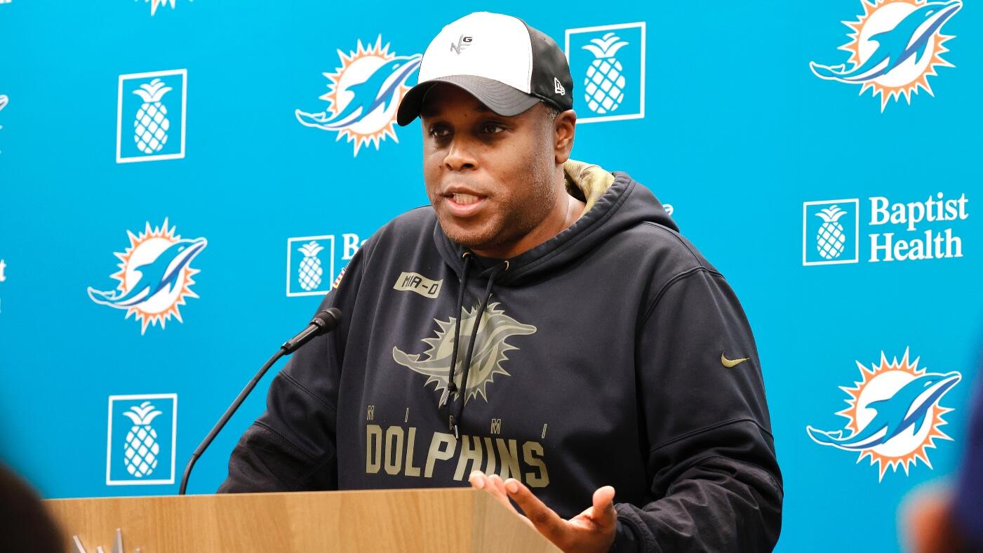 Dolphins GM Chris Grier admits Miami going through 'reset' of contracts ...