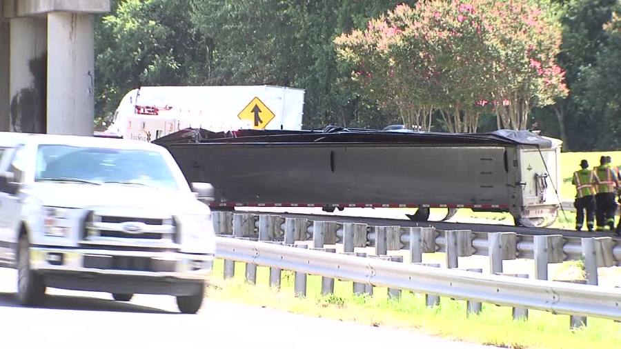 Southbound lanes of US 421 in Kernersville closed due to crash ...