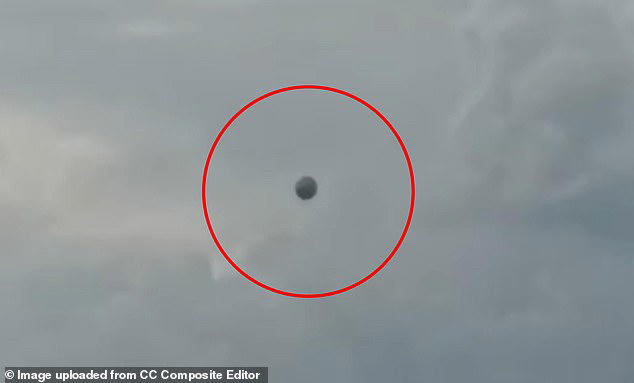 Pentagon baffled by 8,000 mysterious UFO orbs hovering over US military ...