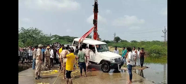 SUV swept away in Luni River, 3 killed