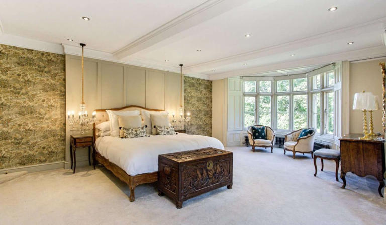 Liam Gallagher’s Cotswolds mansion with A-lister neighbours hits the ...