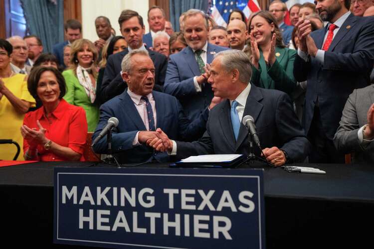 RFK Jr. joins Greg Abbott in Austin to tout new 'Make Texas Healthy ...