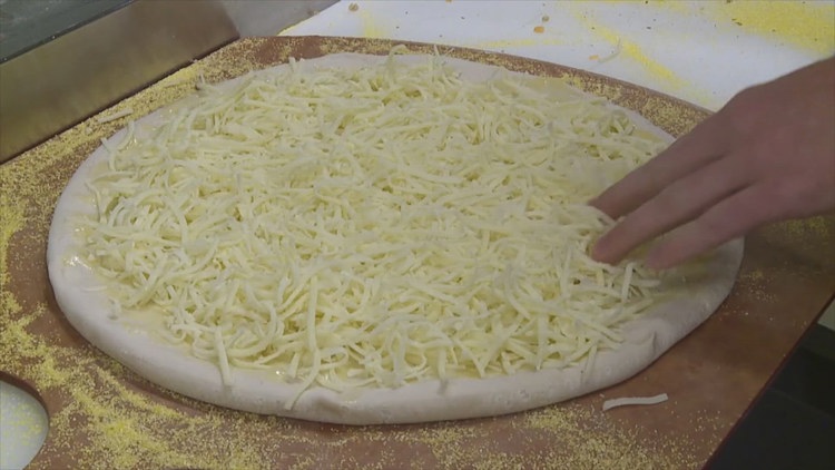 Rock Island native launches pizza tournament to crown QC’s best slice