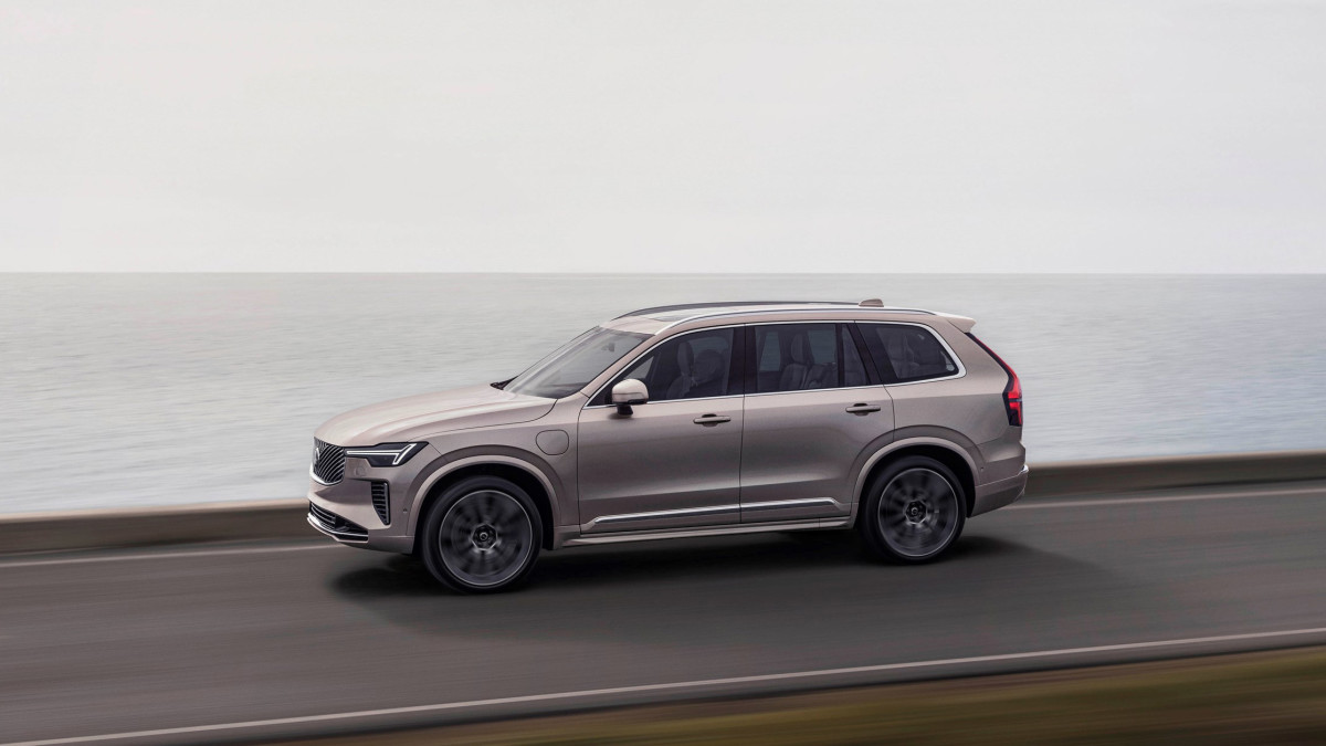 The Safest Cars of 2025: IIHS Top Safety Picks