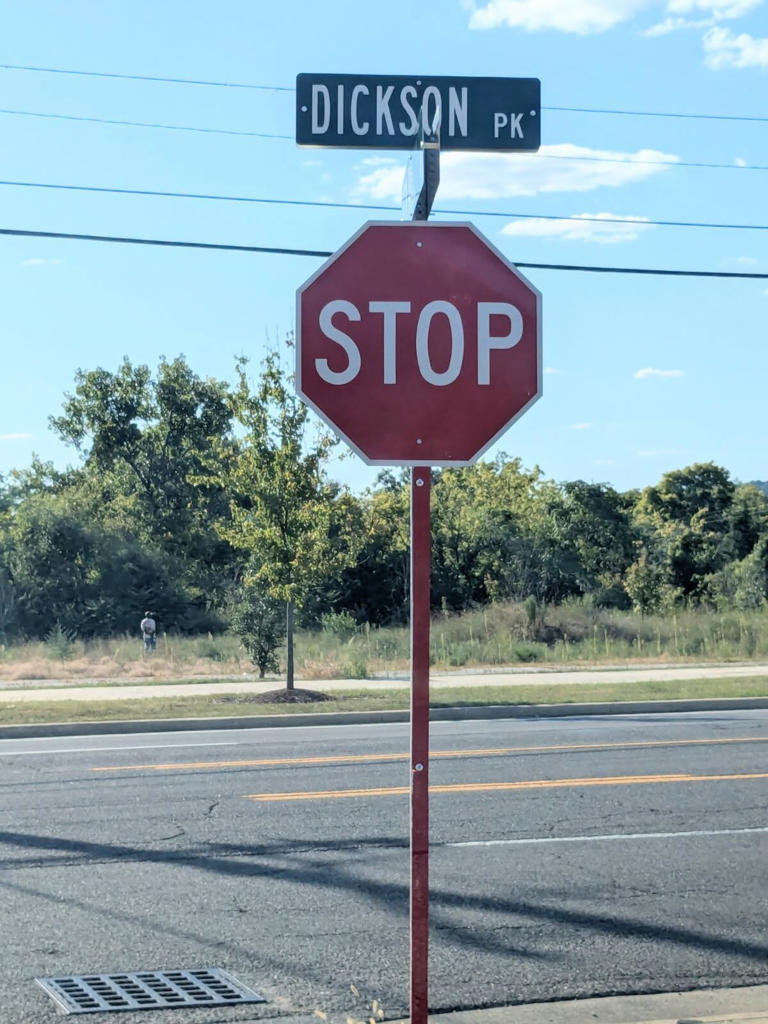 Street sign typo grabs attention on Dickerson Pike