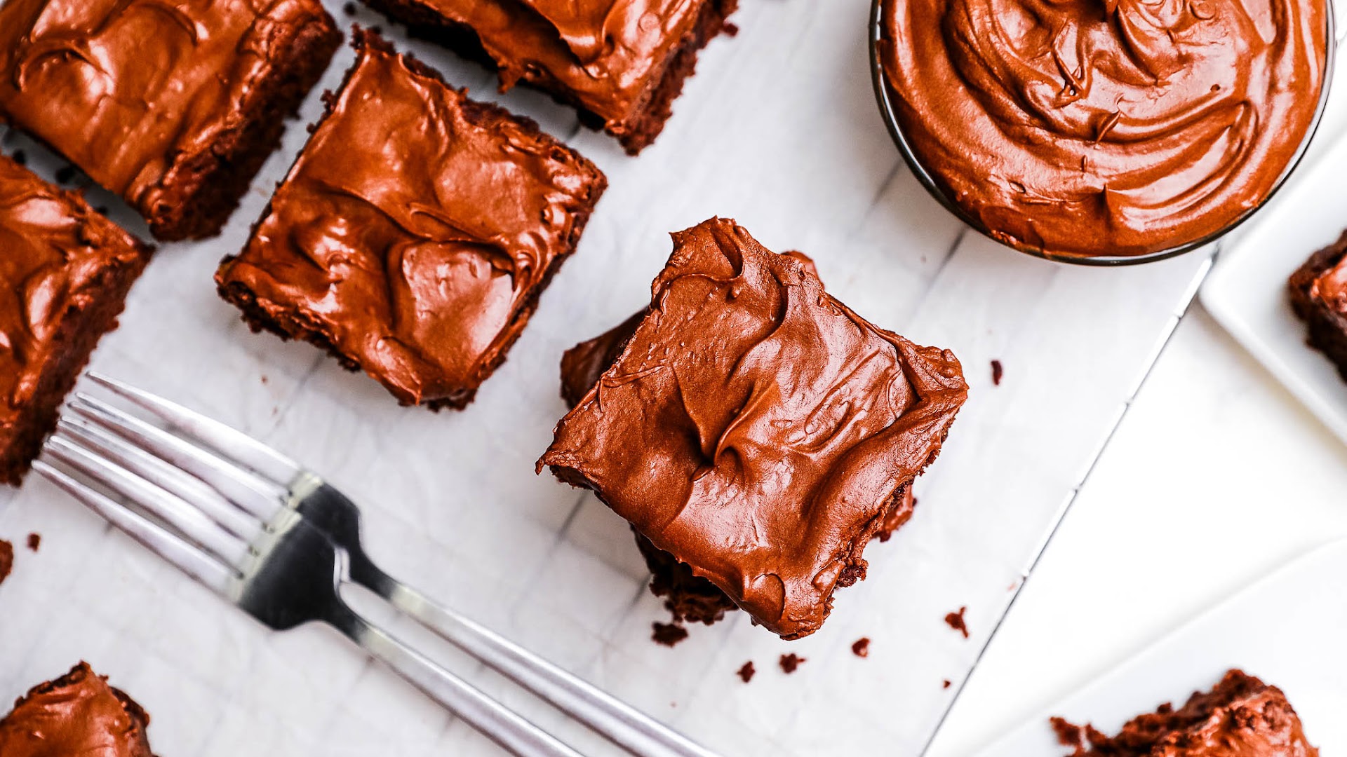 Graduation party dessert ideas - Serve these sweets alongside a ...