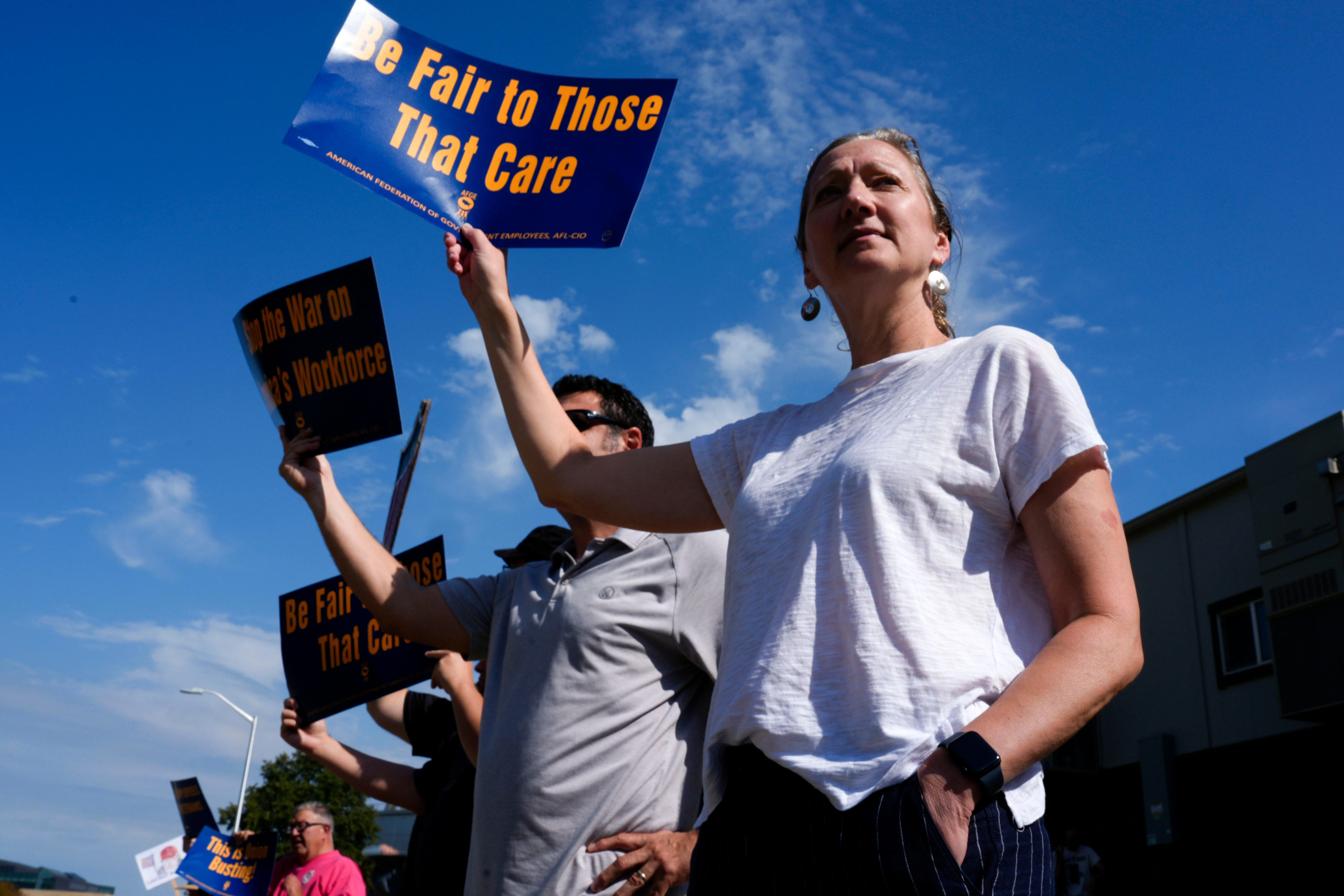'Save Our VA' rally in Iowa City demands end to hiring freeze, defends ...