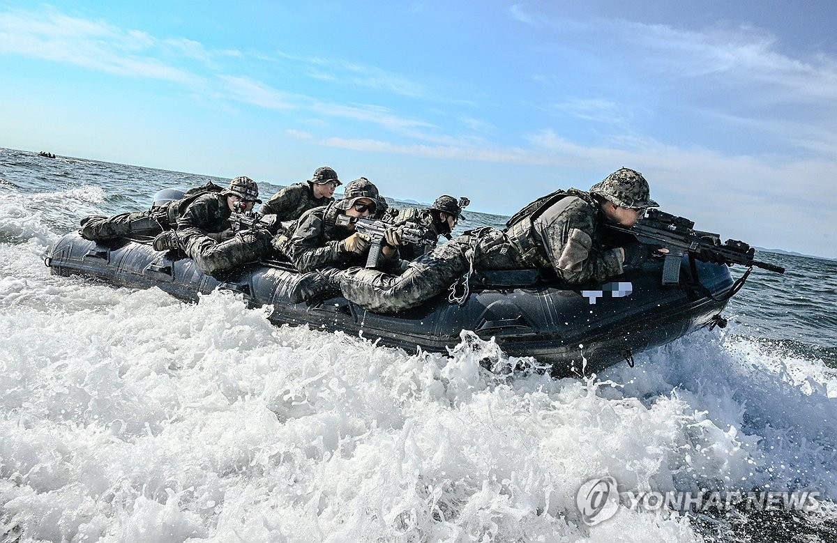 Army holds combined maritime infiltration drills