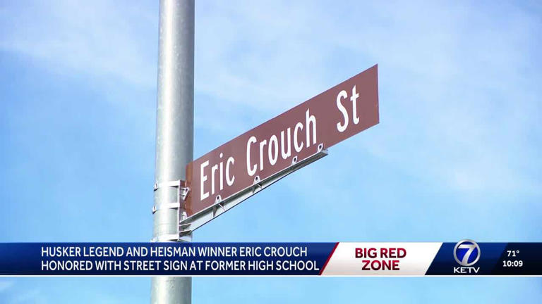 Nebraska football legend honored with street sign in his name at former ...