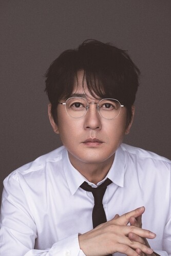 Shin Seung-hun to release 12th studio album next month, marking 35th ...